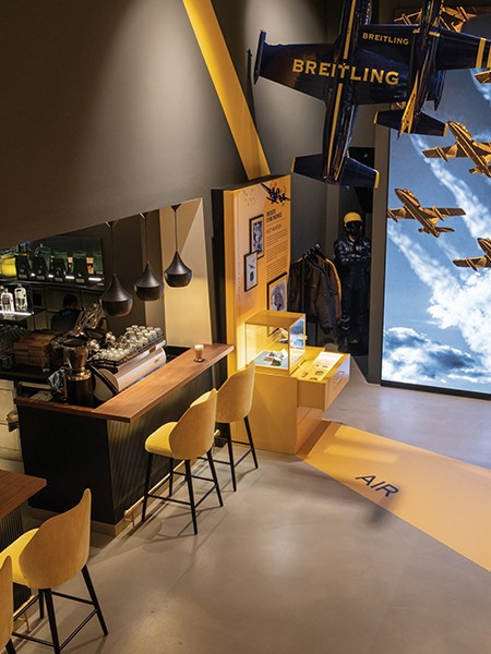 BREITLING 140TH POP-UP MUSEUM